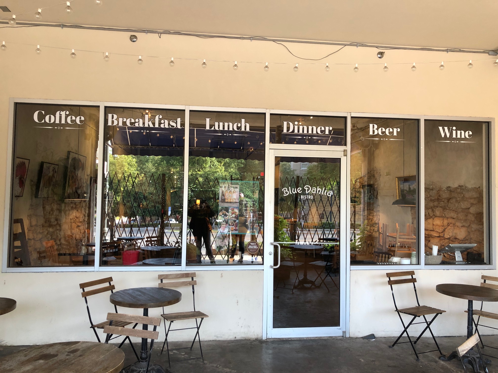 Bistro Window Graphics – Lucky Sky Graphics – San Marcos Print Shop